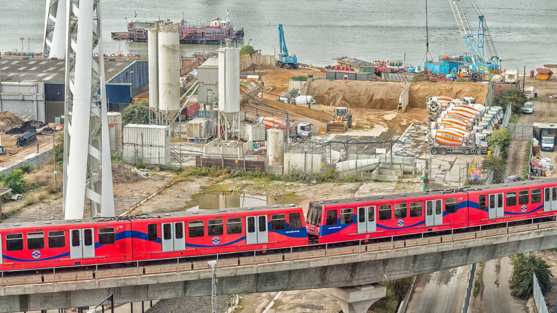 What is DLR in London? - London Business Mag