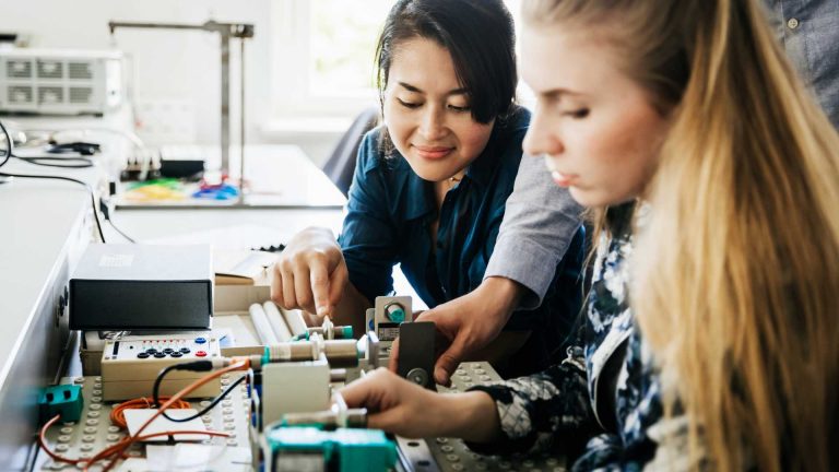 Work Experience for 14 Year Olds: Where to Begin - London Business Mag