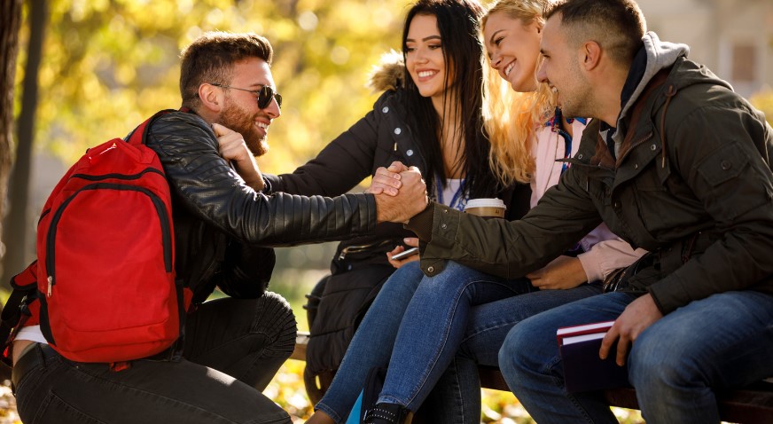 How to Make More Friends? 7 Tips to Make More Friends - London Business Mag