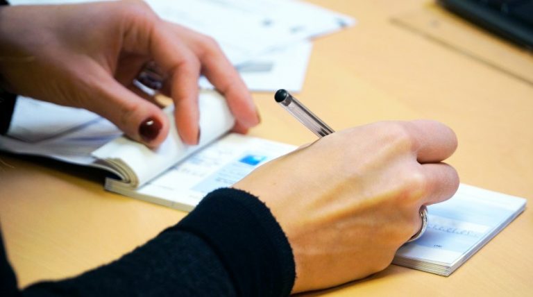 What Are Travellers Cheques? Understanding the Basics - London Business Mag