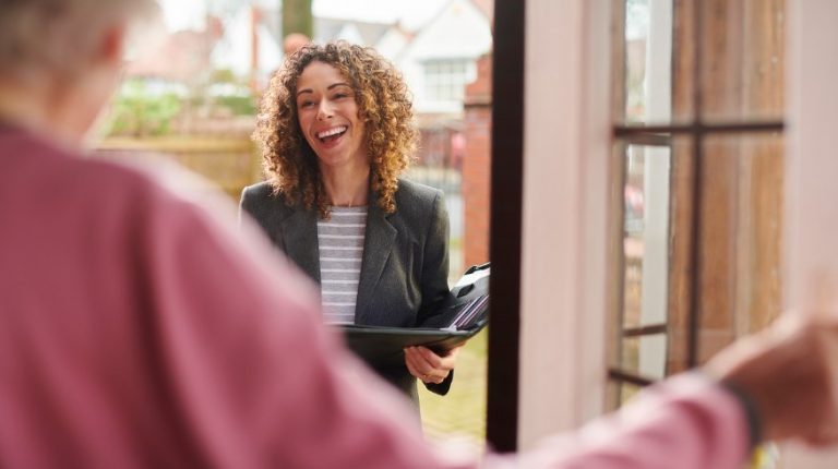 How to Become a Social Worker? - Everything You Need to Know - London ...