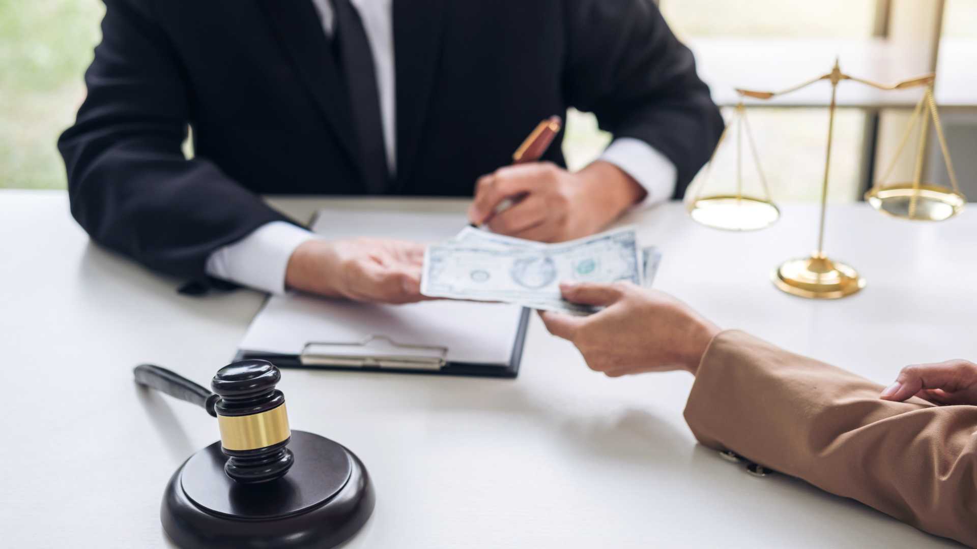 Solicitor Hourly Rate: How Much Should You Expect to Pay in the UK ...