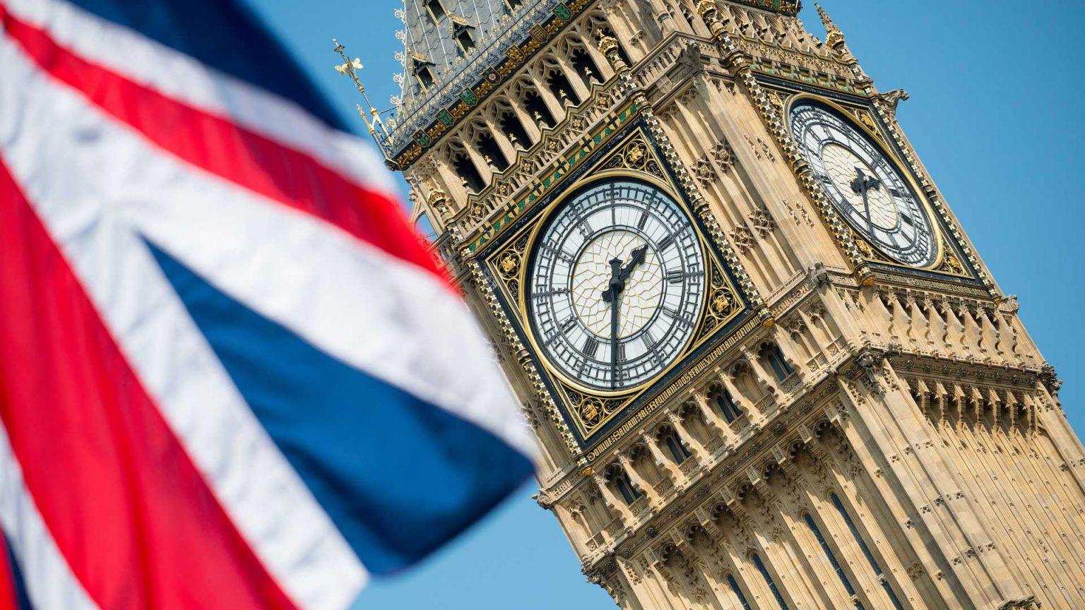 Apprenticeship Hourly Rate: How Much Should You Earn in the UK ...