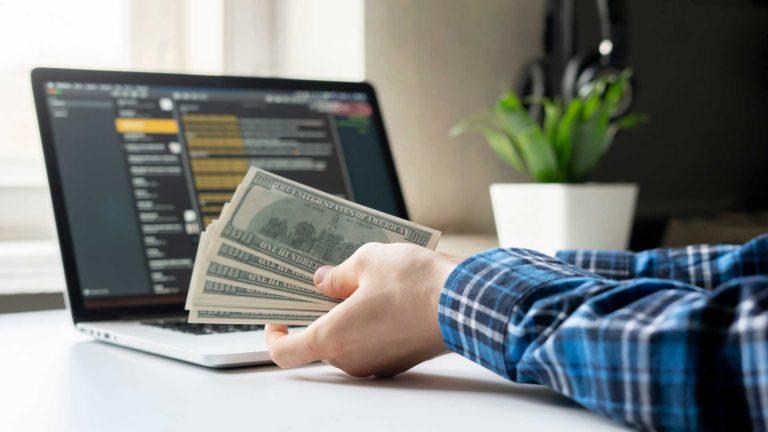 Apprenticeship Hourly Rate: How Much Should You Earn in the UK ...