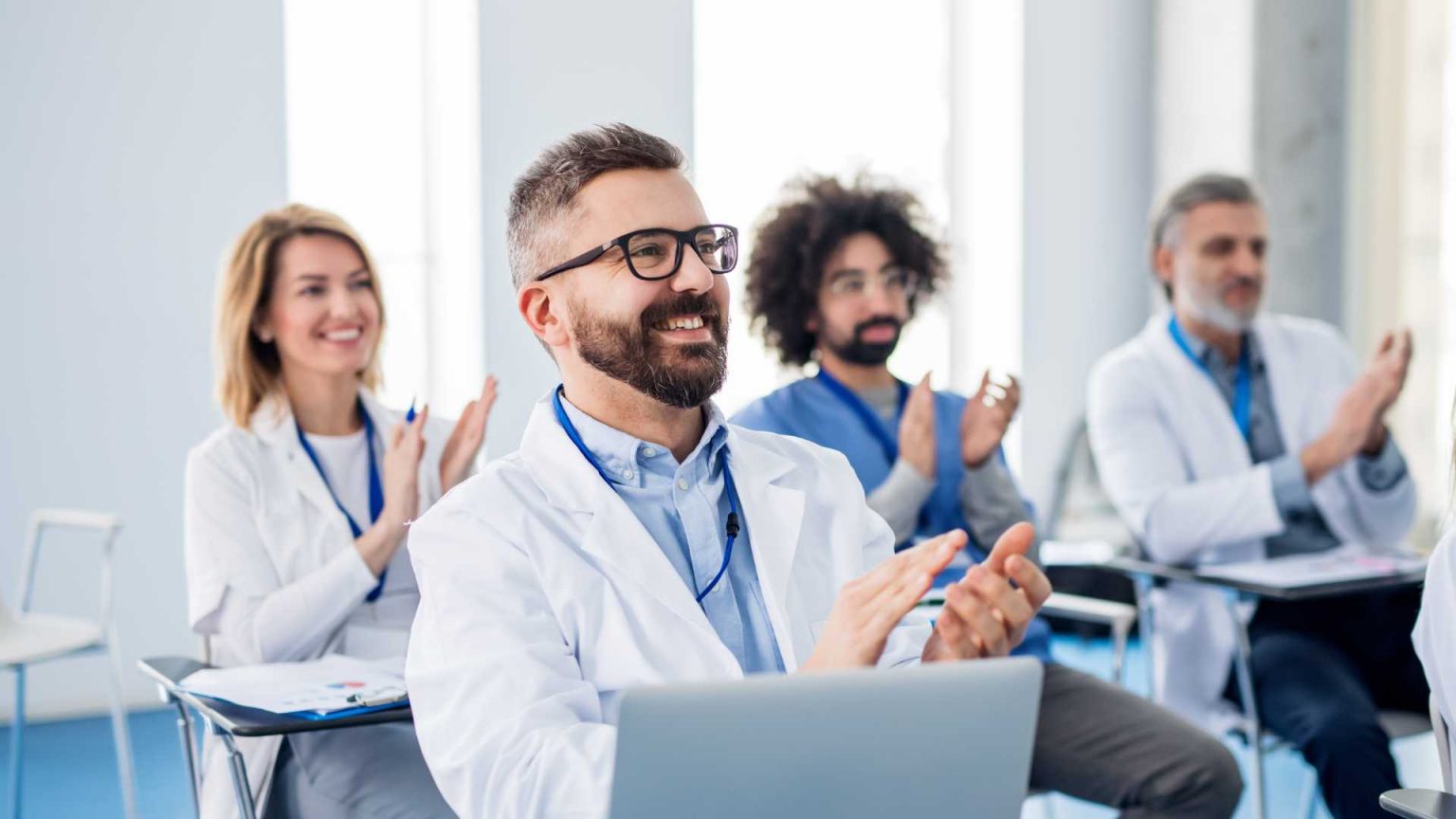 NHS Band 5 Salary in the UK 2025: New Pay Rates & Benefits - London ...