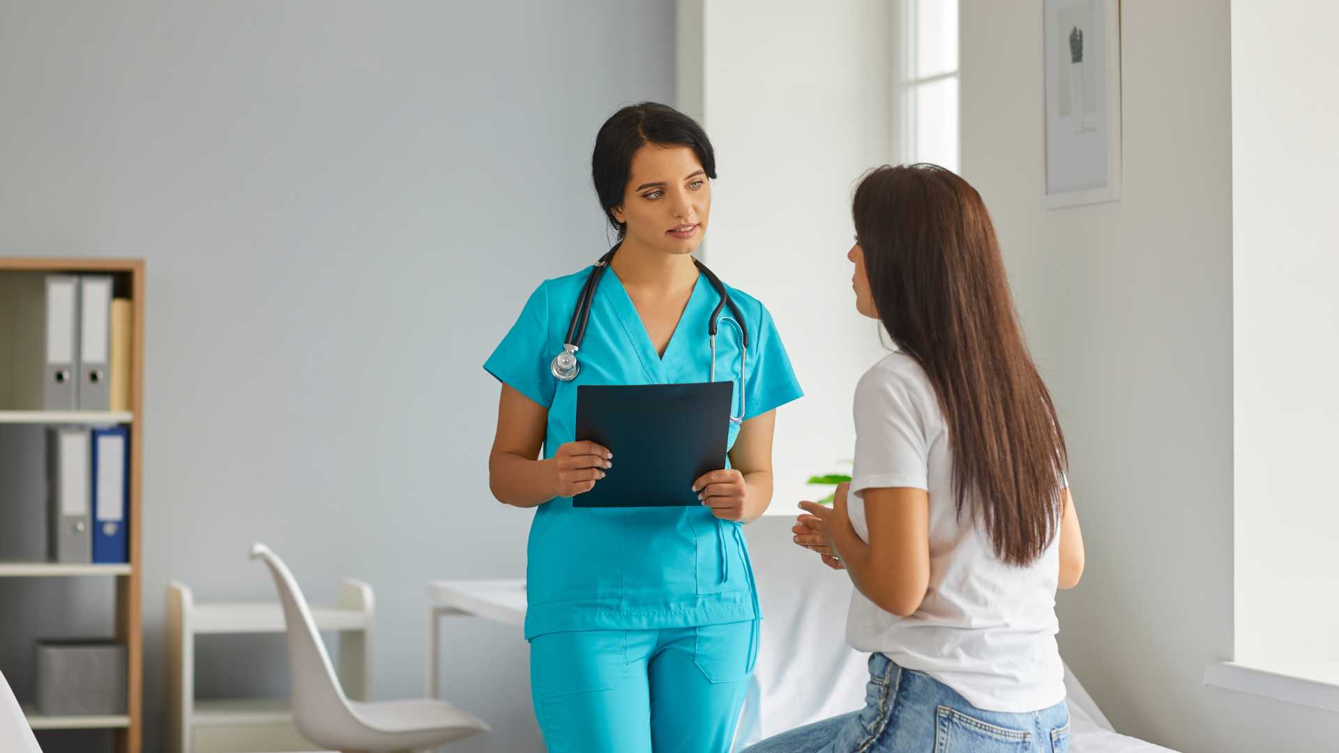 Band 6 Nurse Salary in the UK 2025: Latest Pay Scale & Benefits ...