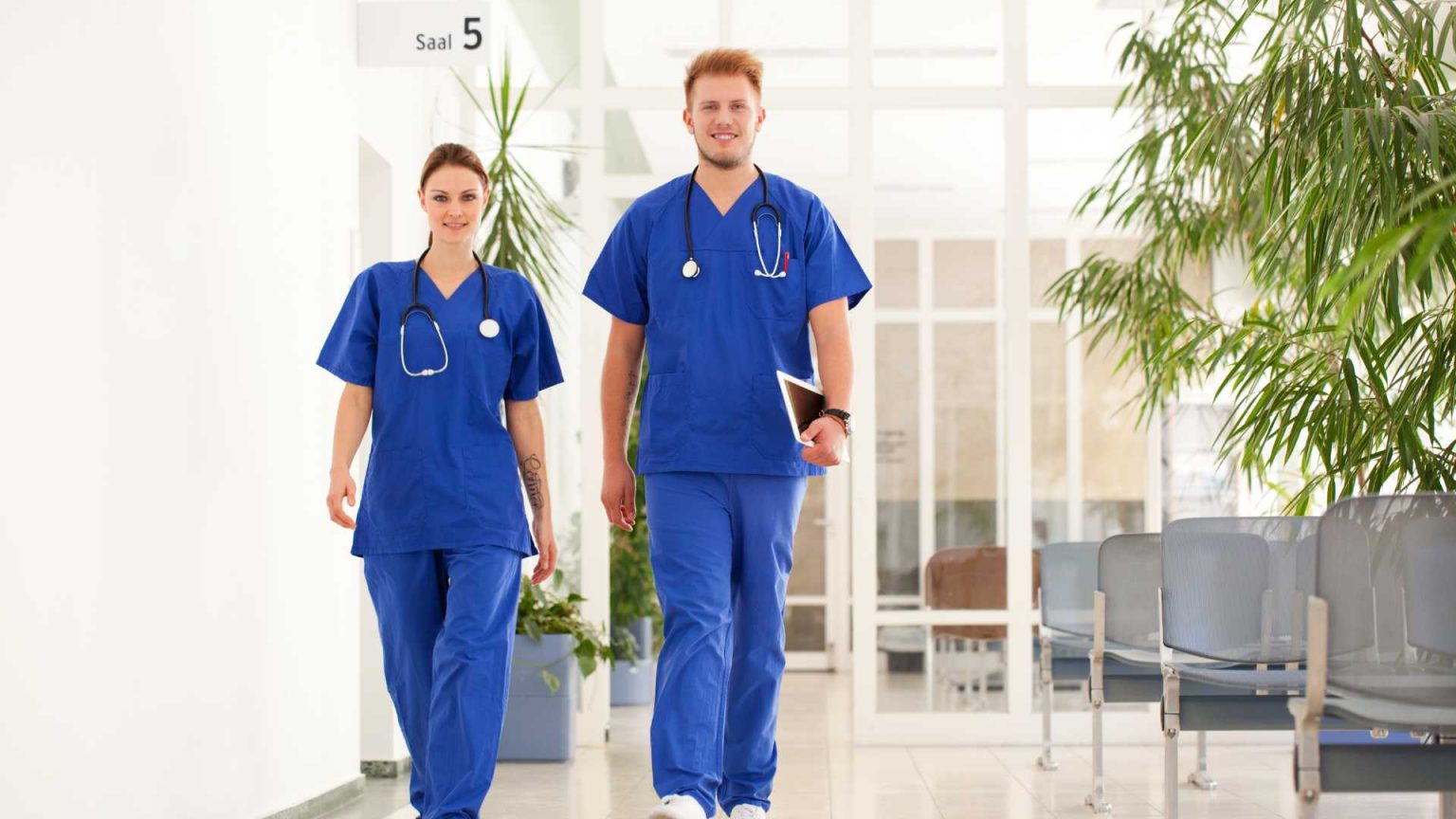 Band 6 Nurse Salary in the UK 2025: Latest Pay Scale & Benefits ...