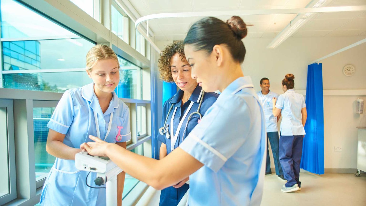 Band 7 Nurse Salary in the UK: Pay Scale & Benefits Explained - London ...
