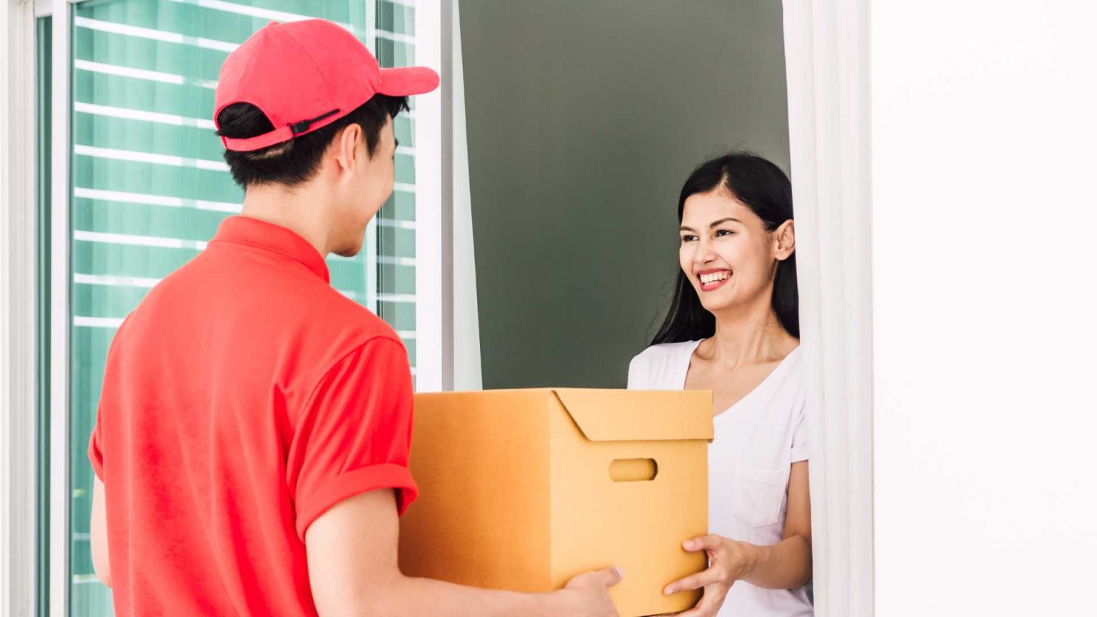 What Time Does DHL Stop Delivering in the UK? Cut‑Off Times Explained ...